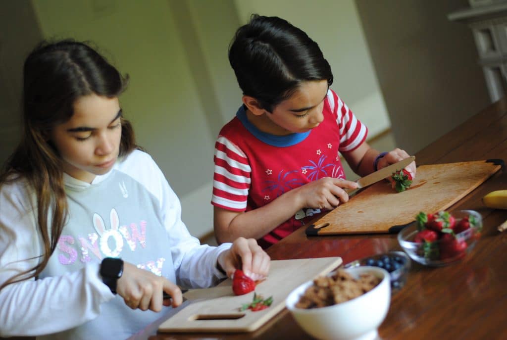 Easy Recipes For Kids: Yogurt Parfait - Easy Real Food